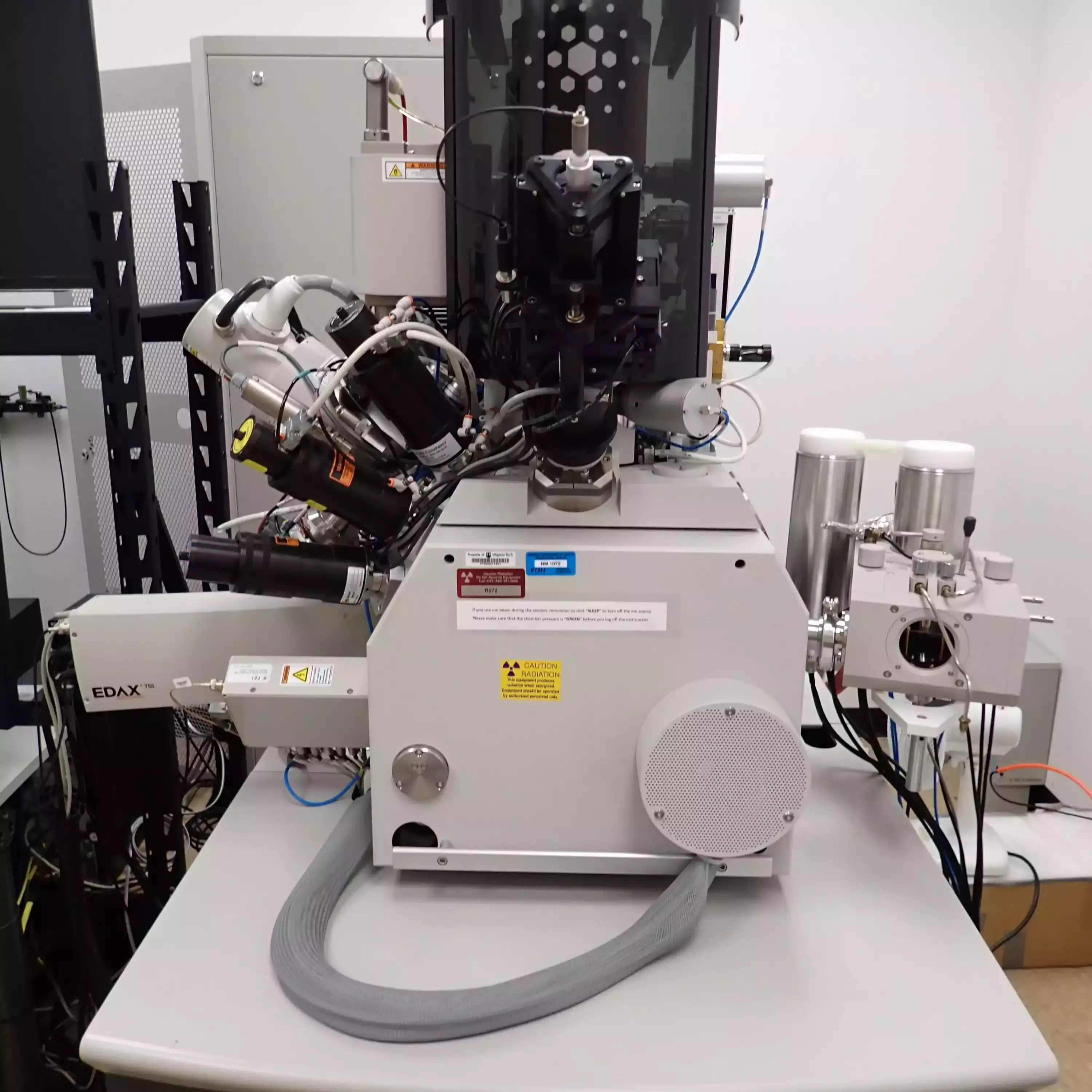 FEI Helios 600 NanoLab at the Nanoscale Characterization and ...