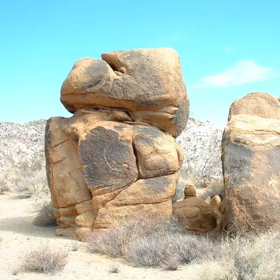Soil-water-rock interactions II: The formation of tors in arid and ...